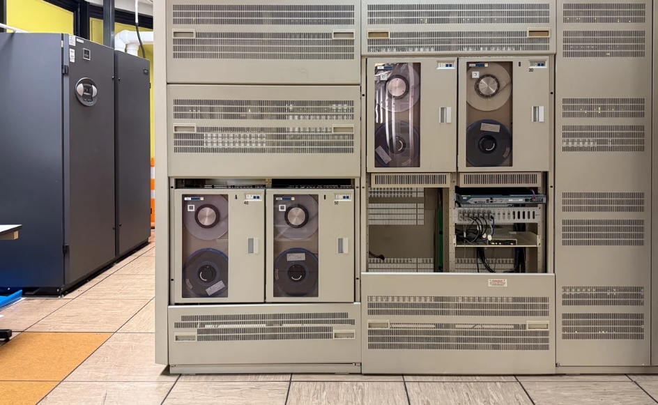 Behind the NEAX Decommissioning Project - Entelar Group